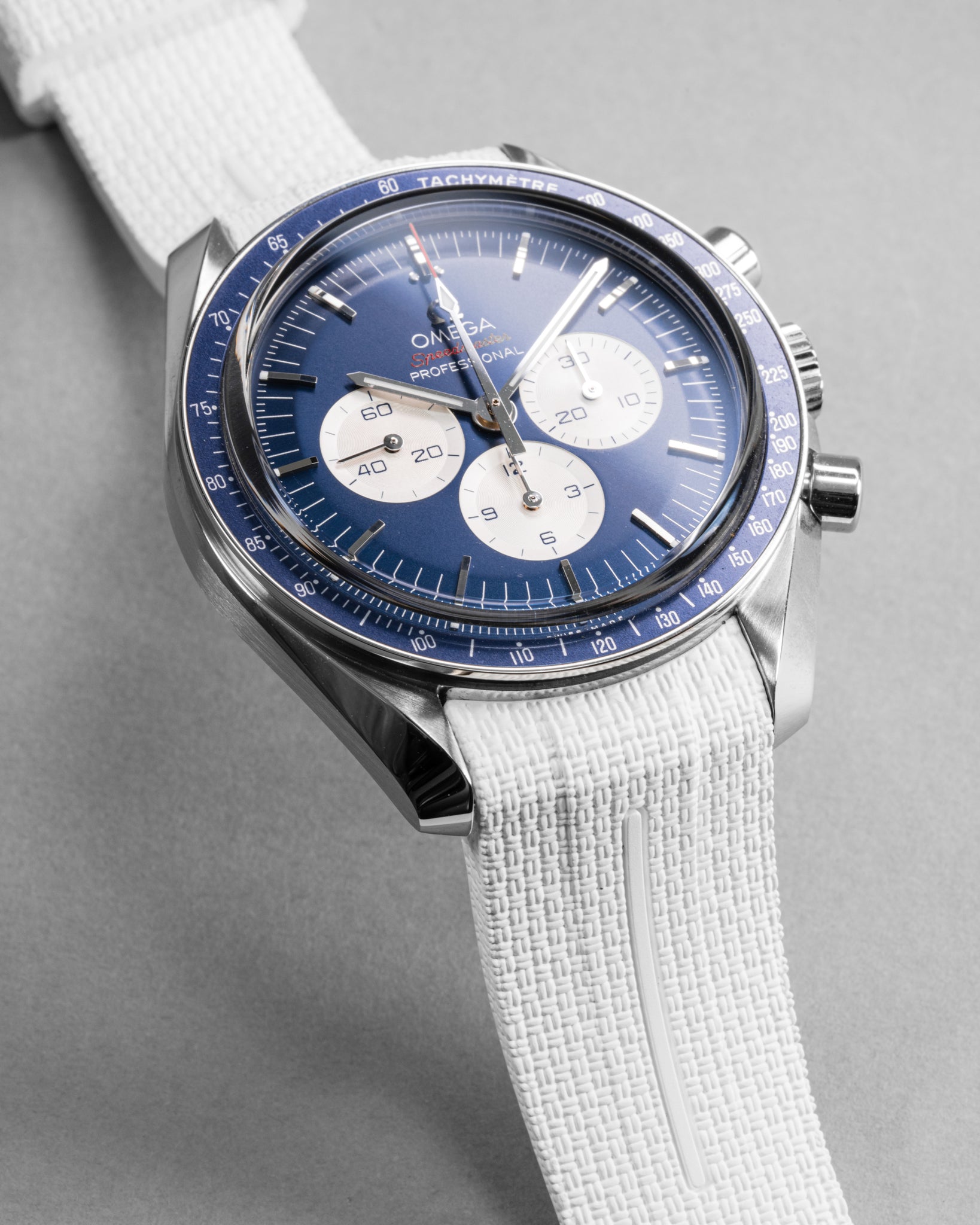 Solitaire Rubber straps in Arctic White for Omega Speedmaster ...