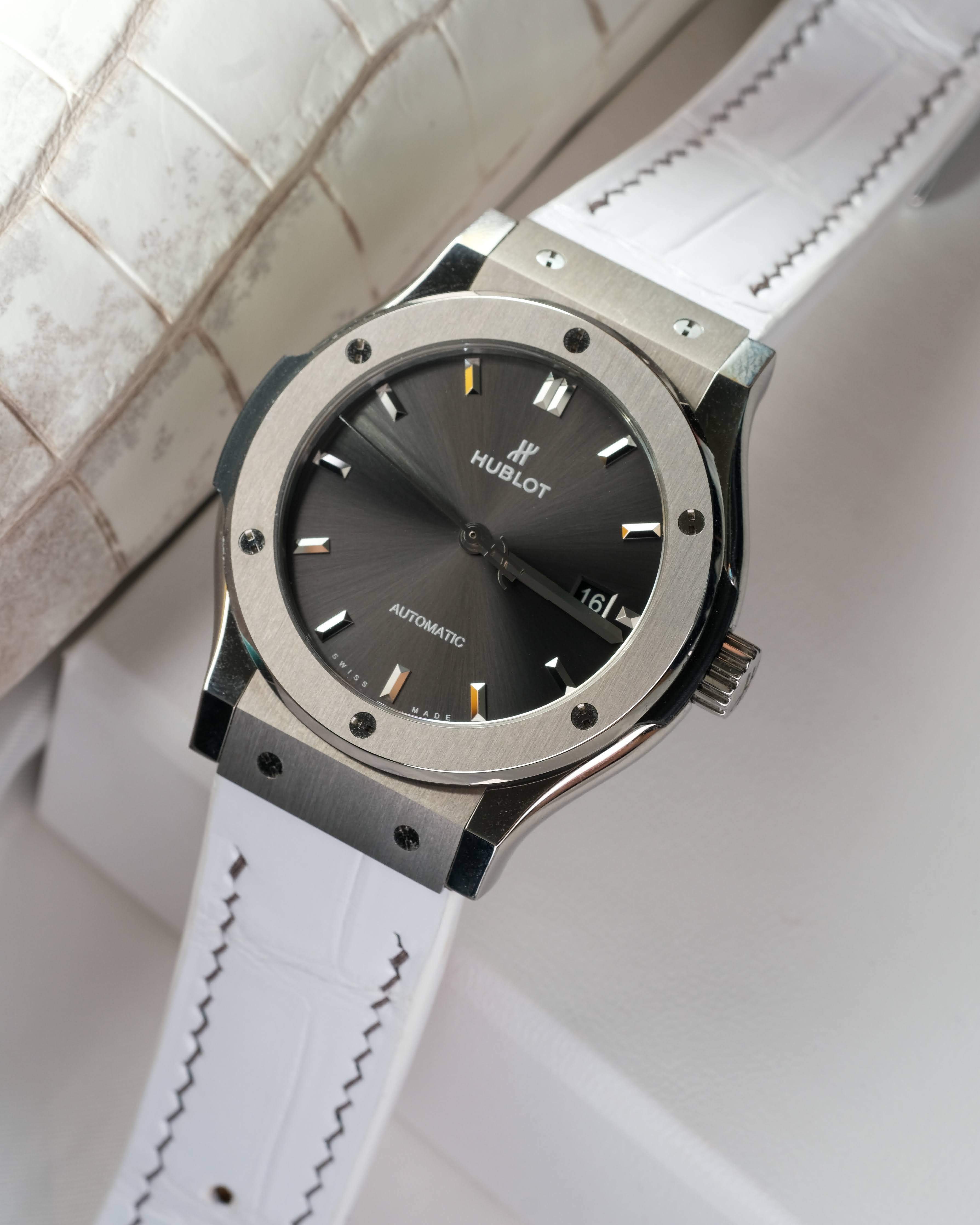 Bespoke Watch Strap in White Crocodile – Solitaire Official