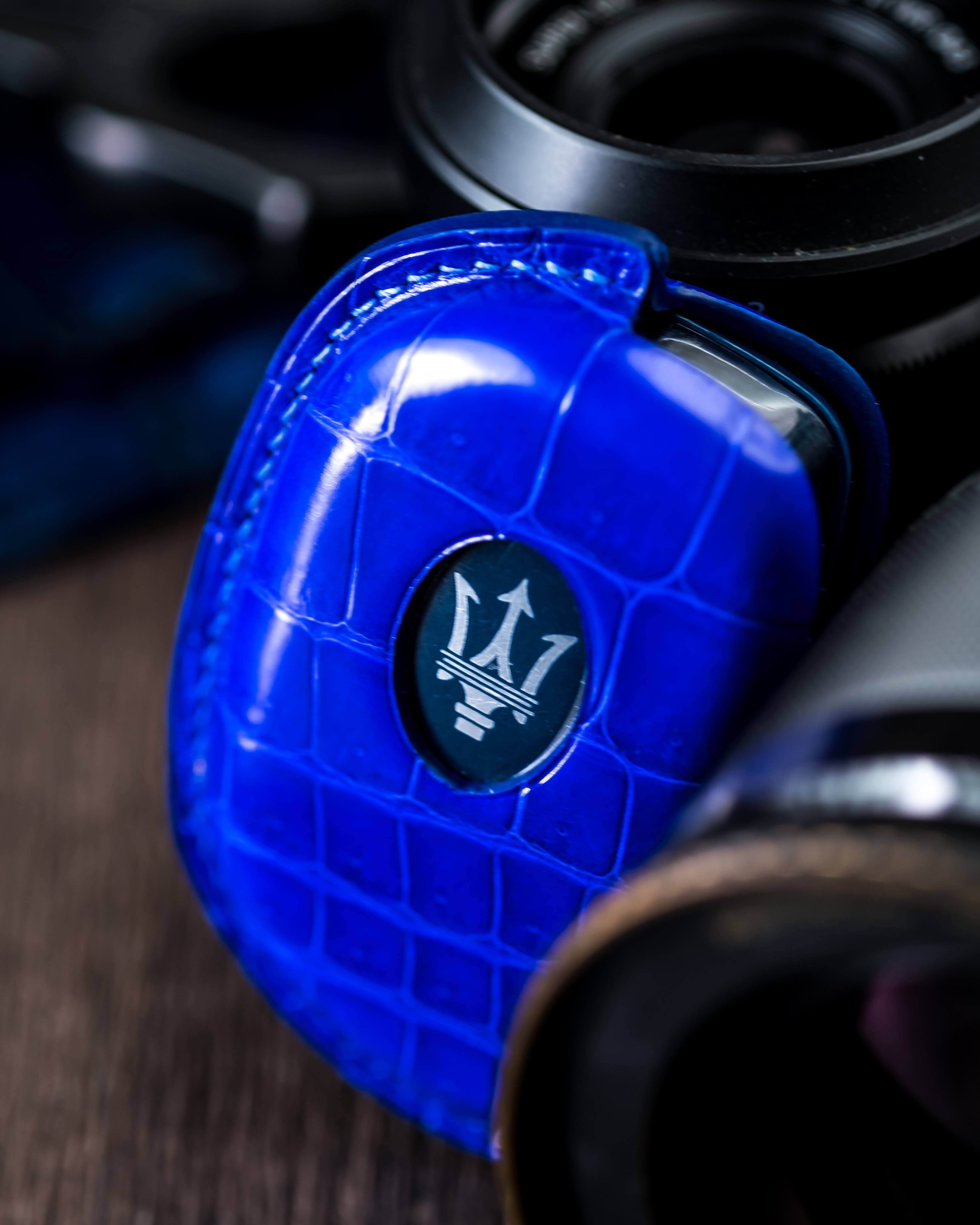 Bespoke Key Fob Cover in Electric Blue Crocodile – Solitaire Official