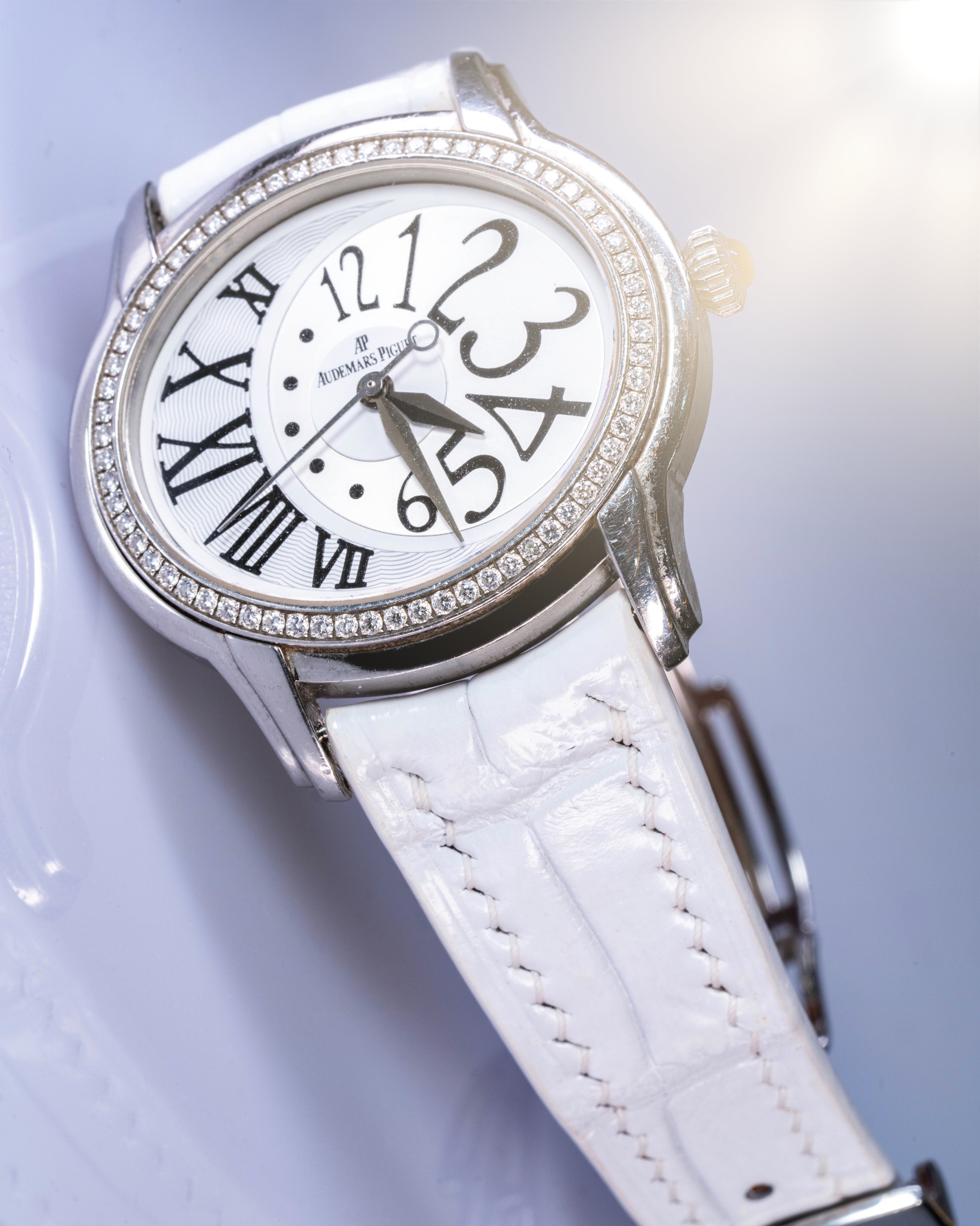Bespoke Watch Strap in White Crocodile – Solitaire Official