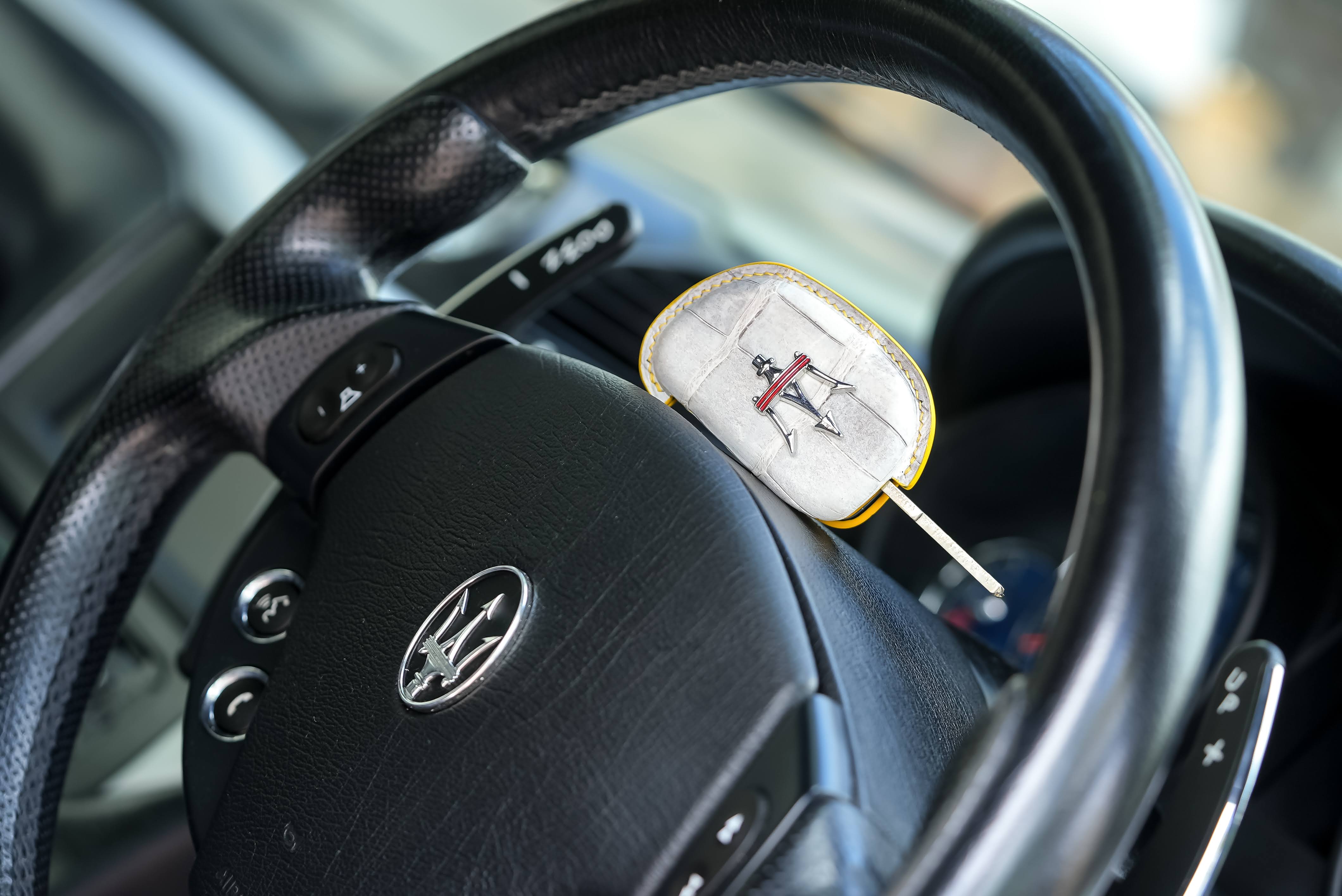 Bespoke Key Fob Cover in Natural Himalayan Crocodile – Solitaire Official