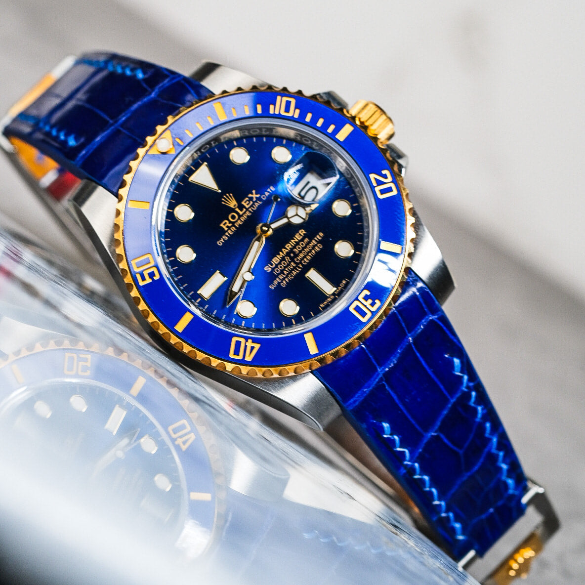 Bespoke Watch Strap in Electric Blue Crocodile – Solitaire Official